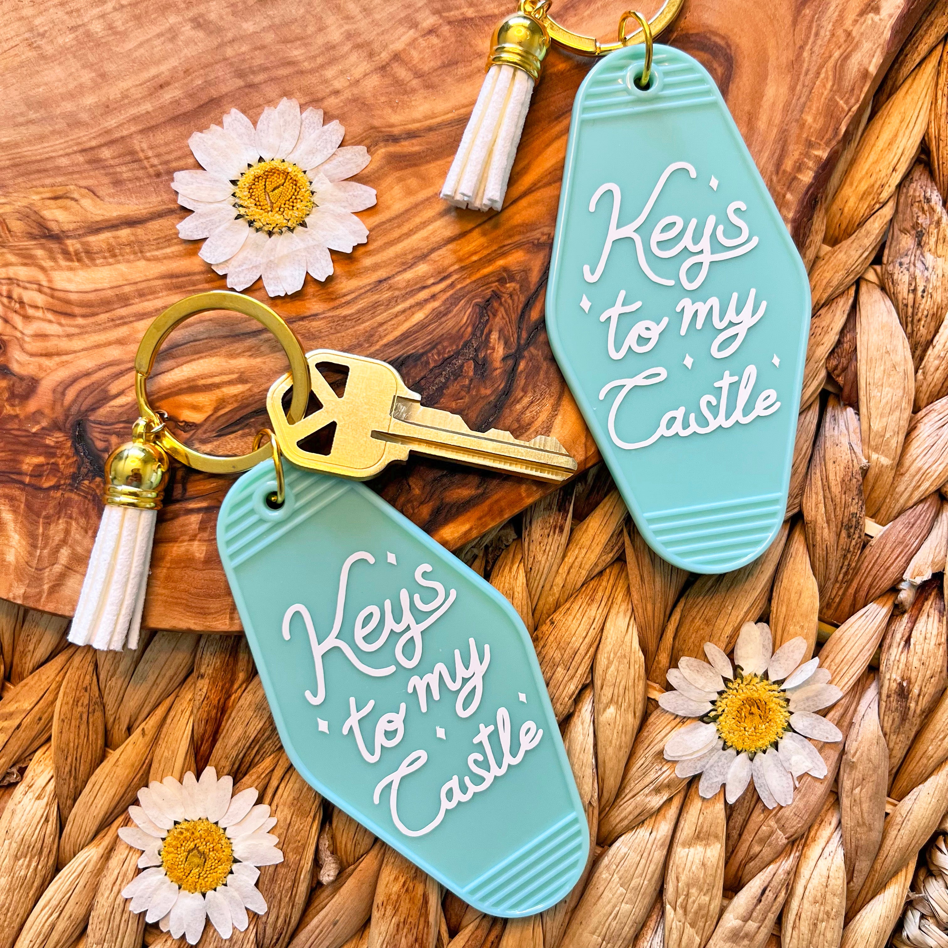Keys To My Castle Motel Keychain – designsbycaitlink